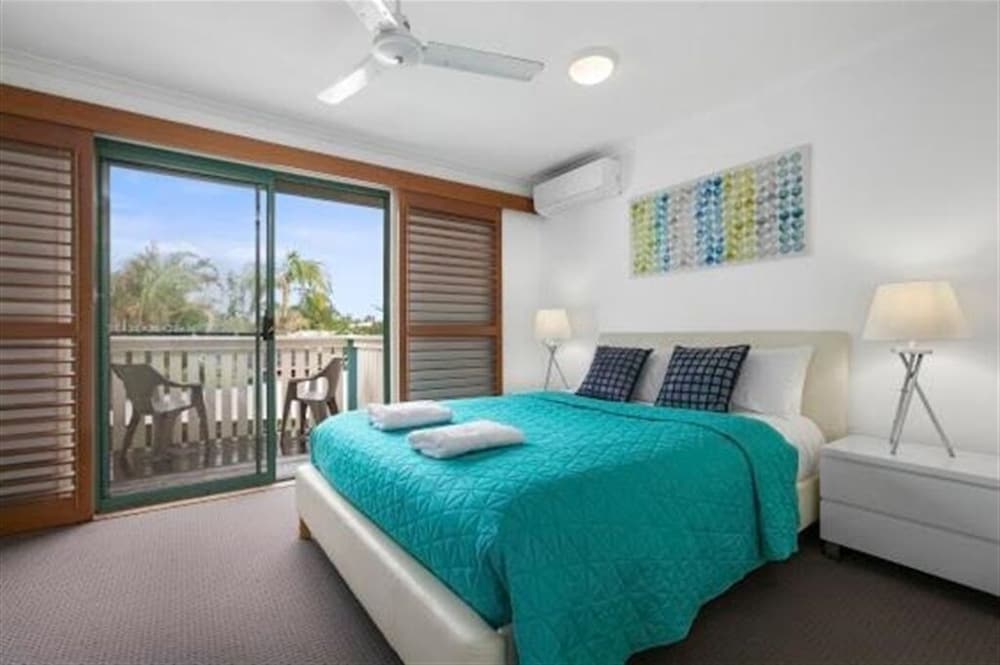 2 Bedroom Noosaville Family Townhouses - Noosaville