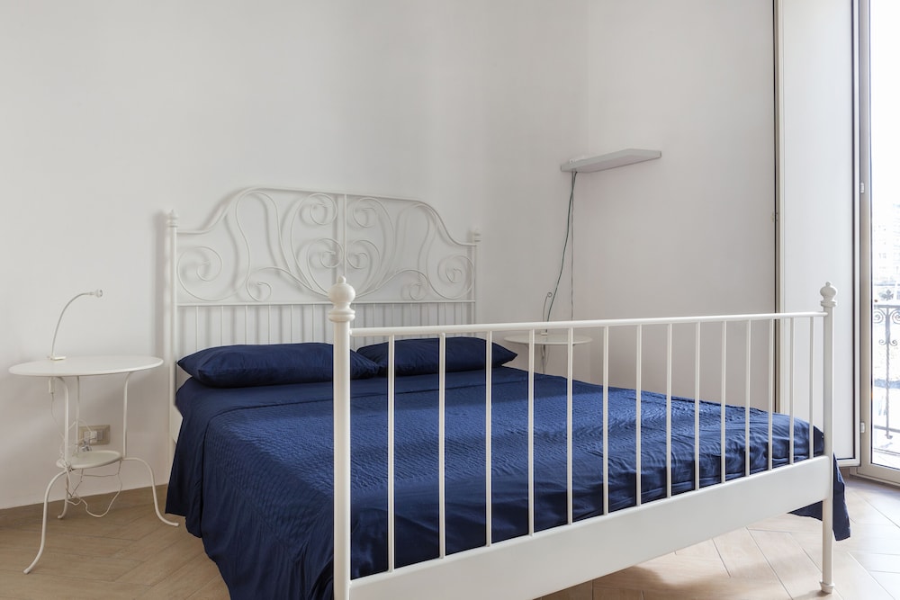 2 Bedroom Apartment In Catania - Catania