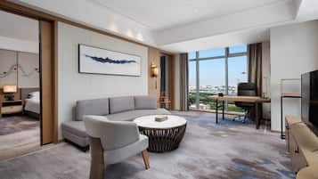Suíte luxo, 1 cama King, para não fumantes, vista para a cidade
