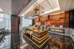 Café da manhã self-service todos os dias (CNY 68 por pessoa) 