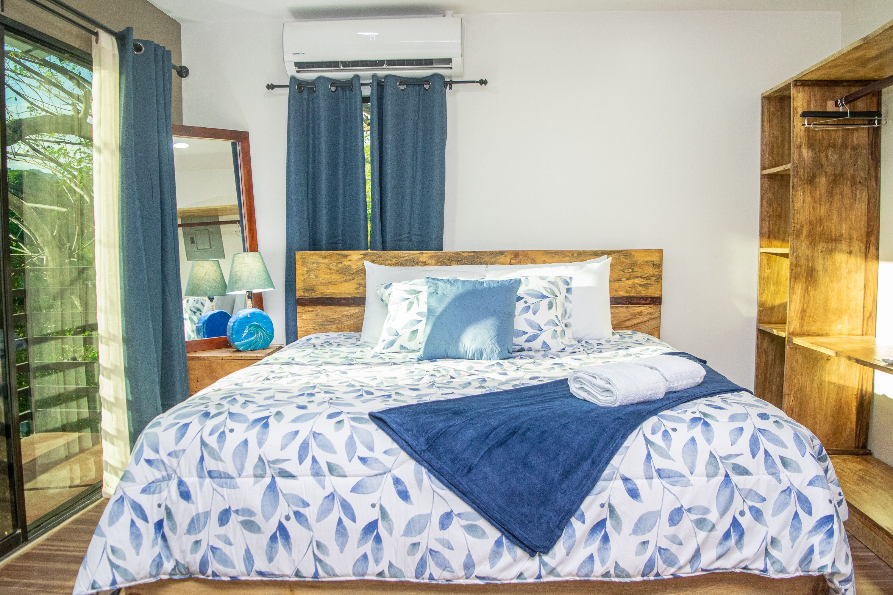 Olas Permanentes Buena Vista El Zonte (Chiltiupan, El Salvador ...