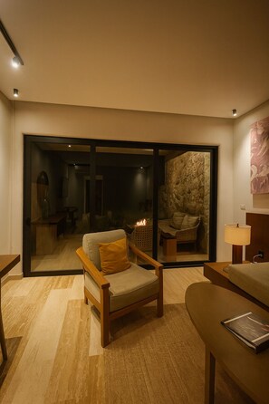 Quarto Comfort | Roupa de alta qualidade, minibar, cofre no quarto