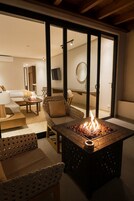 Quarto Panorâmico | Roupa de alta qualidade, minibar, cofre no quarto 