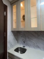 Quarto Duplo Deluxe | Secretária, secretária adequada para computadores portáteis 