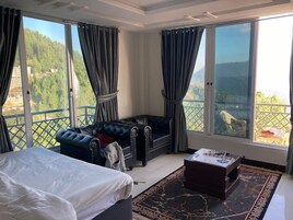 Quarto Duplo Deluxe | Quartos insonorizados, ferro/tábua de engomar, Wi-fi grátis 