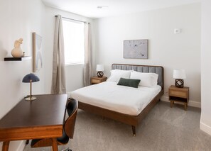 Apartamento | 3 quartos, escrivaninha, espaço de trabalho para notebook
