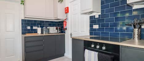 Casa de Campo | Cozinha privada | Um frigorífico, uma máquina de lavar louça, uma chaleira elétrica