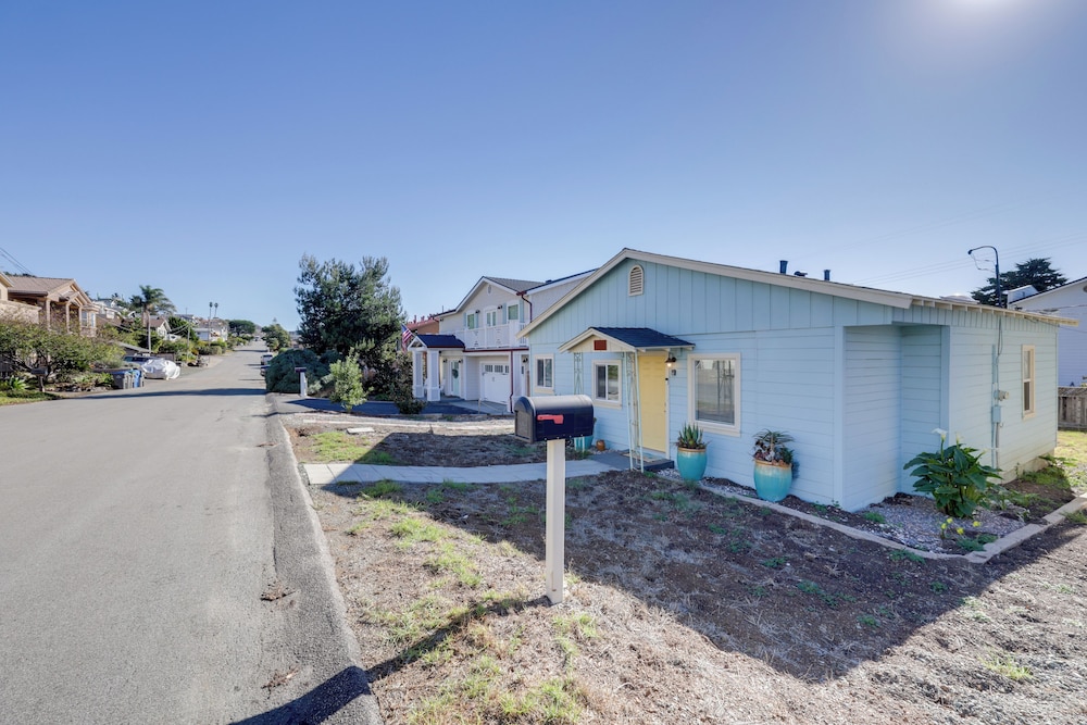 Pet-friendly Cayucos Home: Walk To Public Beach! - Cayucos, CA