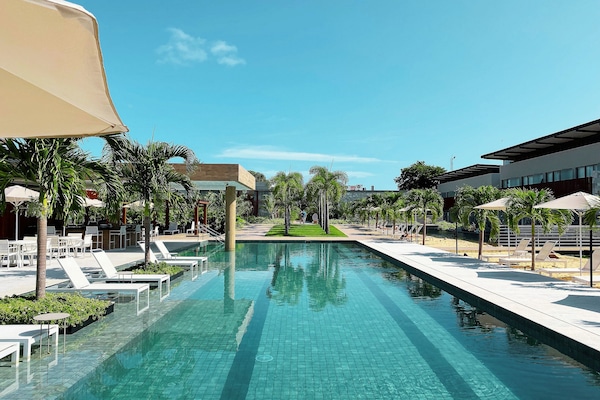 Apartamento Deluxe | Piscina | Piscina exterior