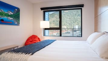 Condo | 3 quartos, Wi-Fi de cortesia, roupa de cama