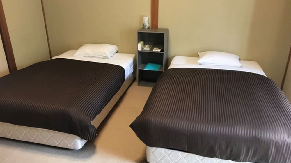 Twin Room Smoking Allowed With Free Light Breakfa / Hidaka-gun Wakayama - 고보시