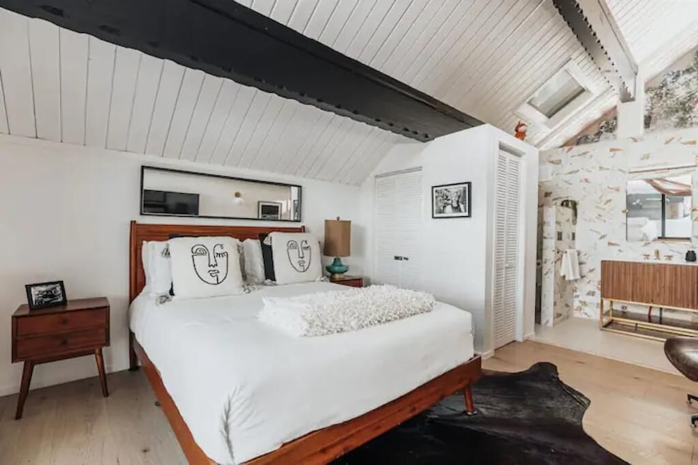 Beautiful Chalet On Golf Course! Walk To Bear Mountain Ski Resort - Big Bear Lake, CA