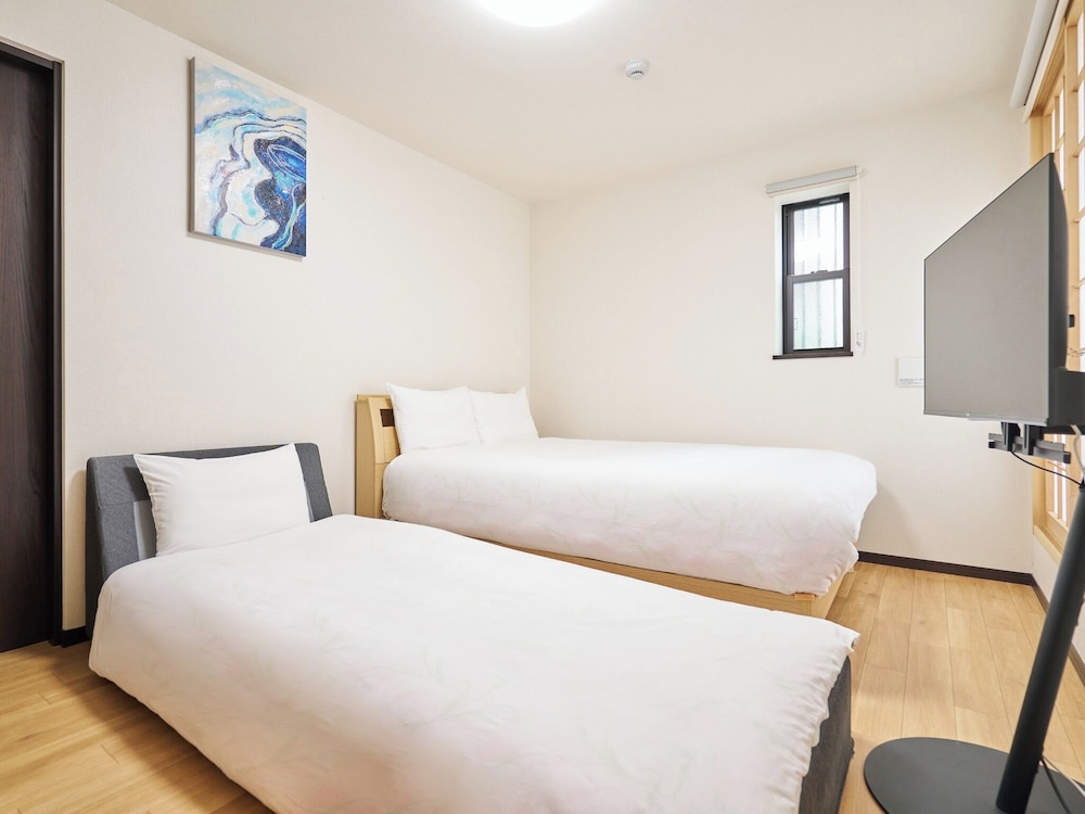 Room 102 A base for sightseeing in Osaka including Tsutenkaku Dotonbori ...