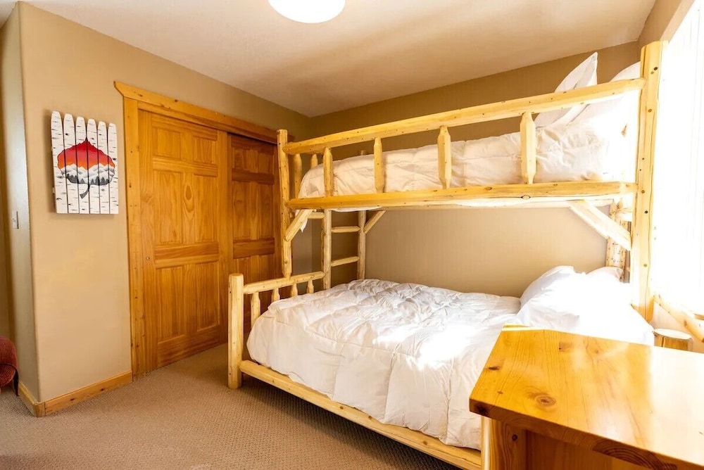 Snow Banks Lodge, Beautiful Home In Angel Fire - Angel Fire, NM