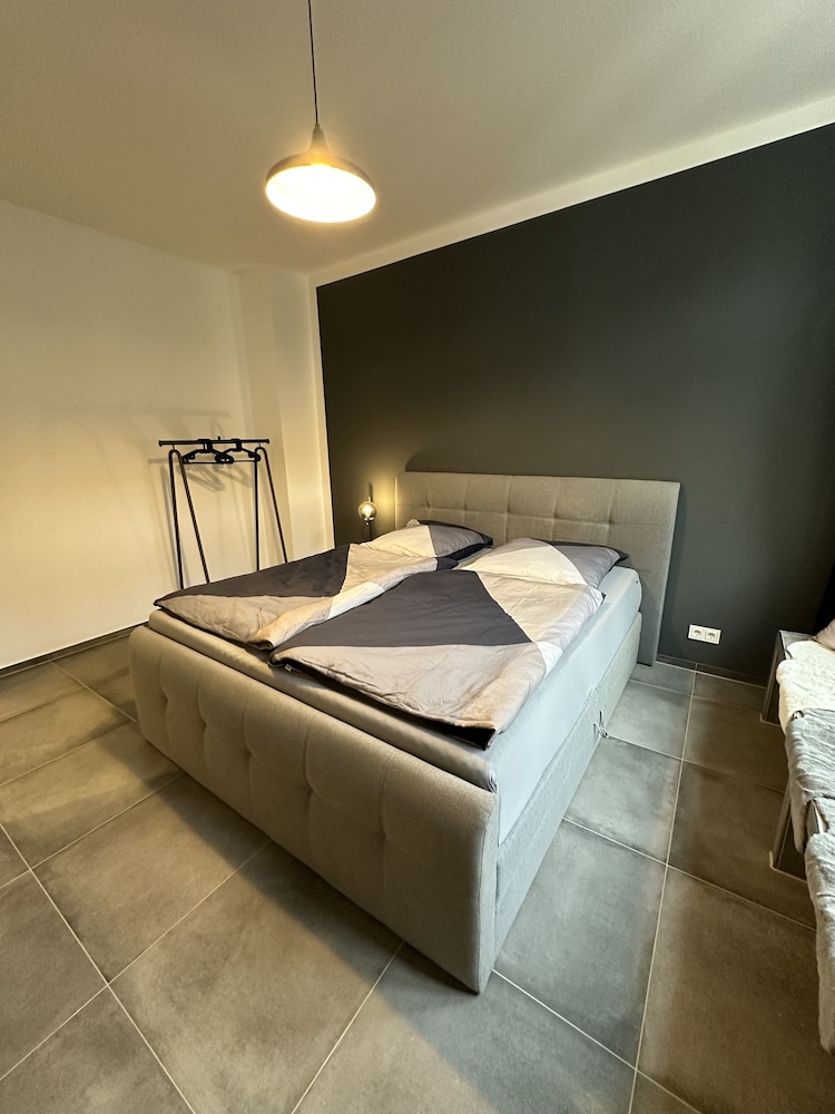 Schöne Und Ruhige Wohnung In Mannheim - Ludwigshafen am Rhein