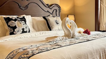 2 quartos, com decoração personalizada, com mobília individualizada