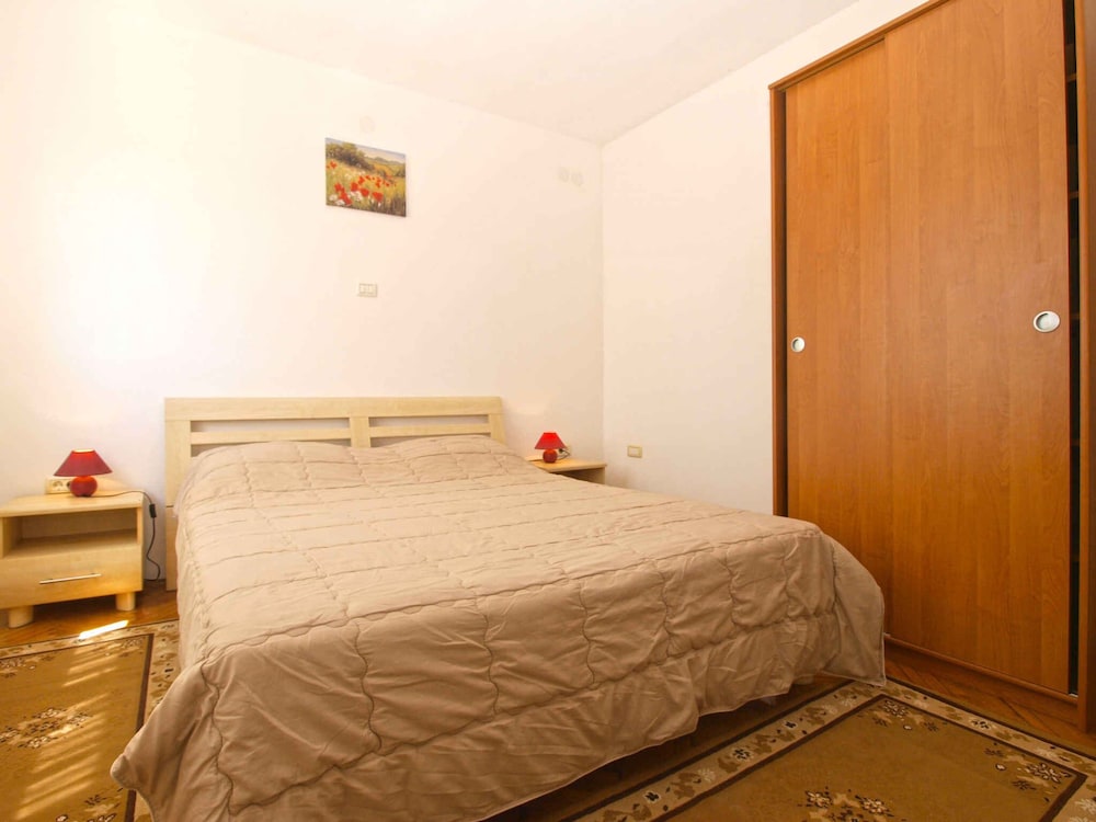 Holiday Apartment With Air Conditioning - Banjole