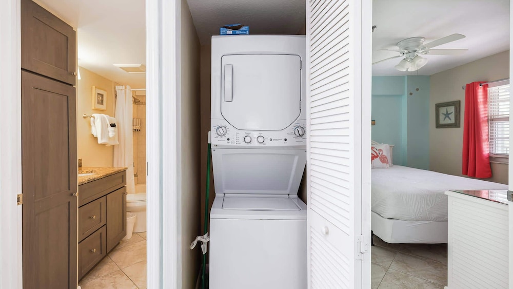 Sunrise Sanctuary - Top Floor Ocean Pointe 2415 - Florida Keys