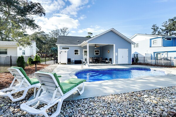 Serene Oak Island Home W/ Private Saltwater Pool! - Oak Island, NC