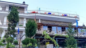 Fachada da propriedade
