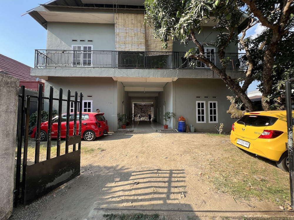 Oyo 93406 Pondok Bulo Ugi Syariah Near Sd Negeri 185 Pinrang - Lembang