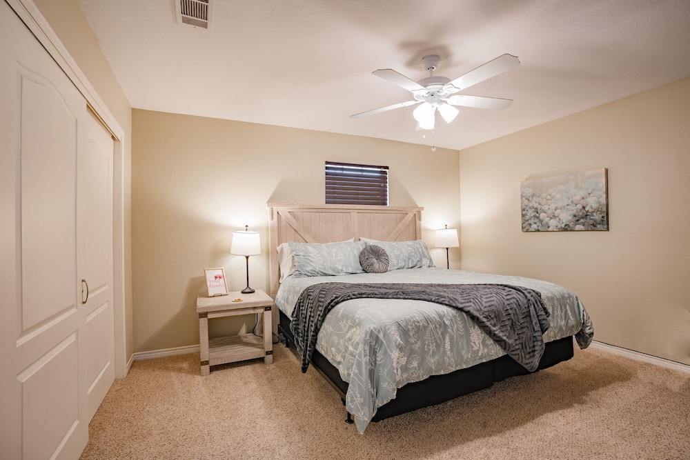 Family Friendly 5-Bedroom w/ Pool - Allen | Vrbo