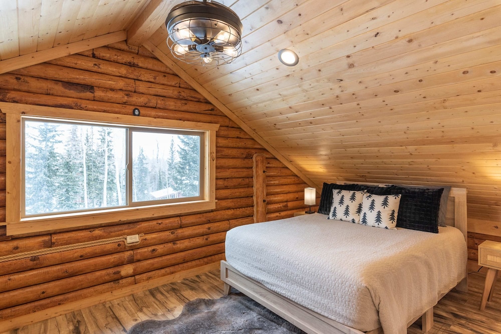 330 E Trail Road Cabin Secluded Mountain Getaway - Utah