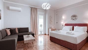 Apartamento | 2 quartos, escrivaninha