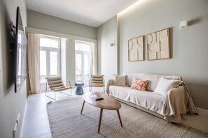 Apartamento Familiar | Sala de estar | TV de ecrã plano 