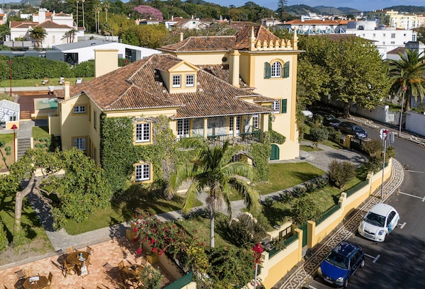 Casa Portuguesa Charming House - Ponta Delgada