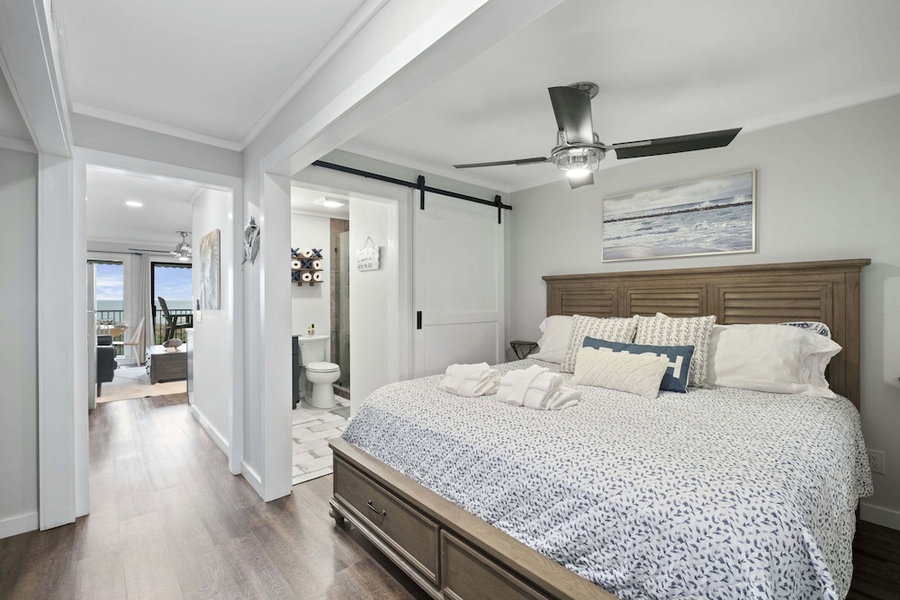 NEW to VRBO! Oceanfront and Freshly Renovated King Bedroom Villa ...