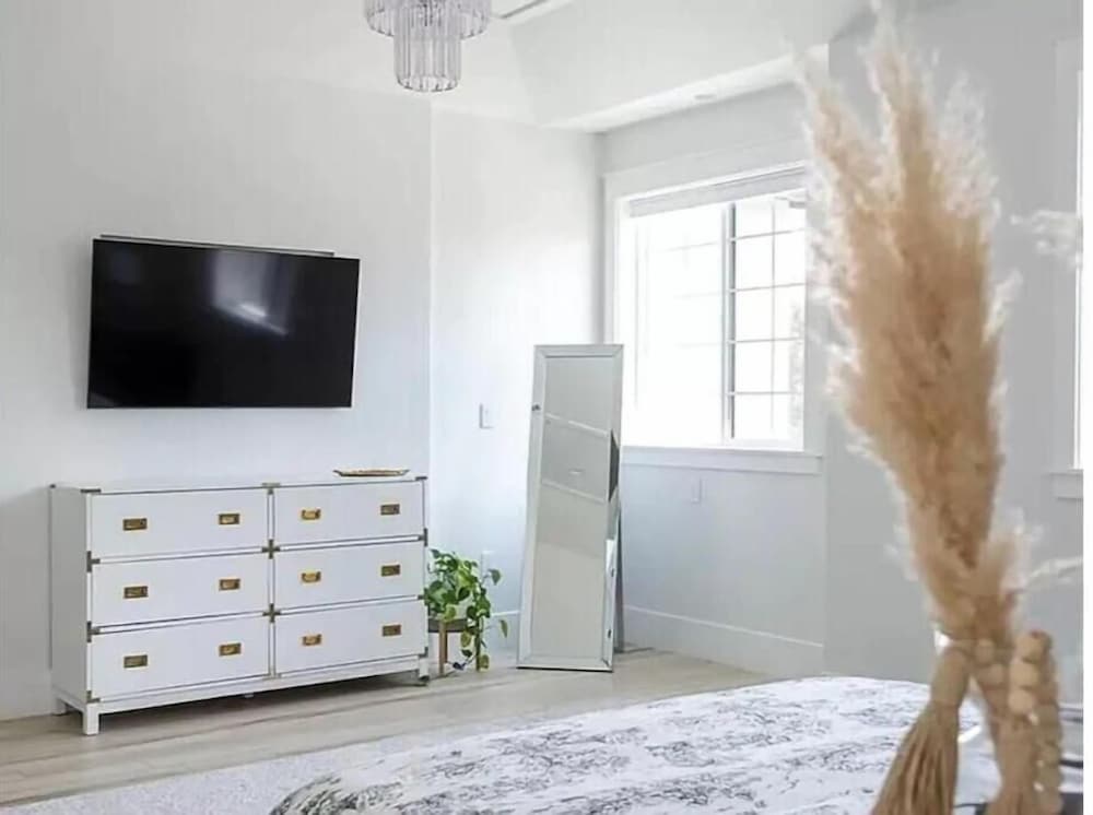Live It Up! Pure Lux W Private Pool/spa & Game Center! - Golden, CO