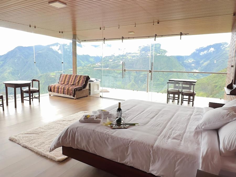 Suite Comfort | Com decoração personalizada, com mobília individualizada, secretária