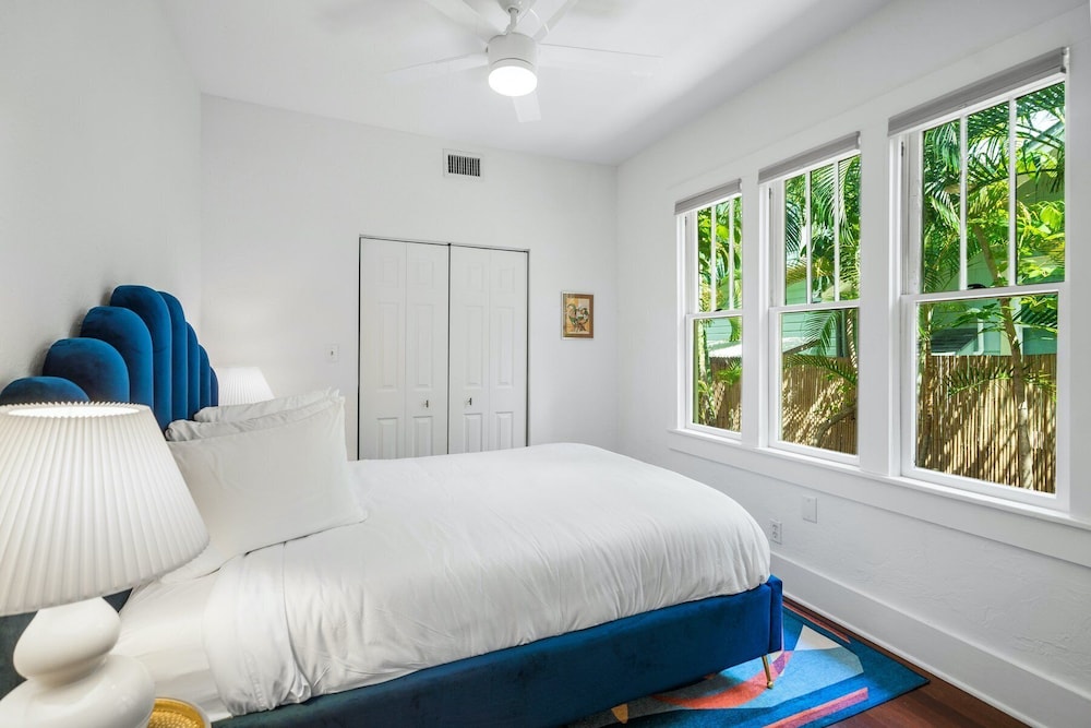 Jula Place-walk Downtown From Old Florida Glam! - Sarasota, FL