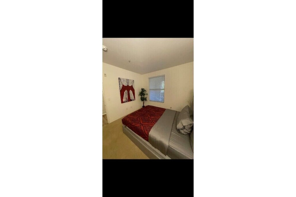 Two Bedroom With All Amenities - Irvine, CA