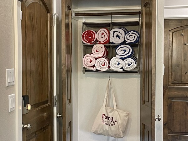 Twin Canyons Ranch Luxury Ranch Villas - Cleburne State Park, Cleburne