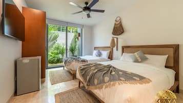 2 quartos, cortinas/cortinados opacos, ferro/tábua de engomar