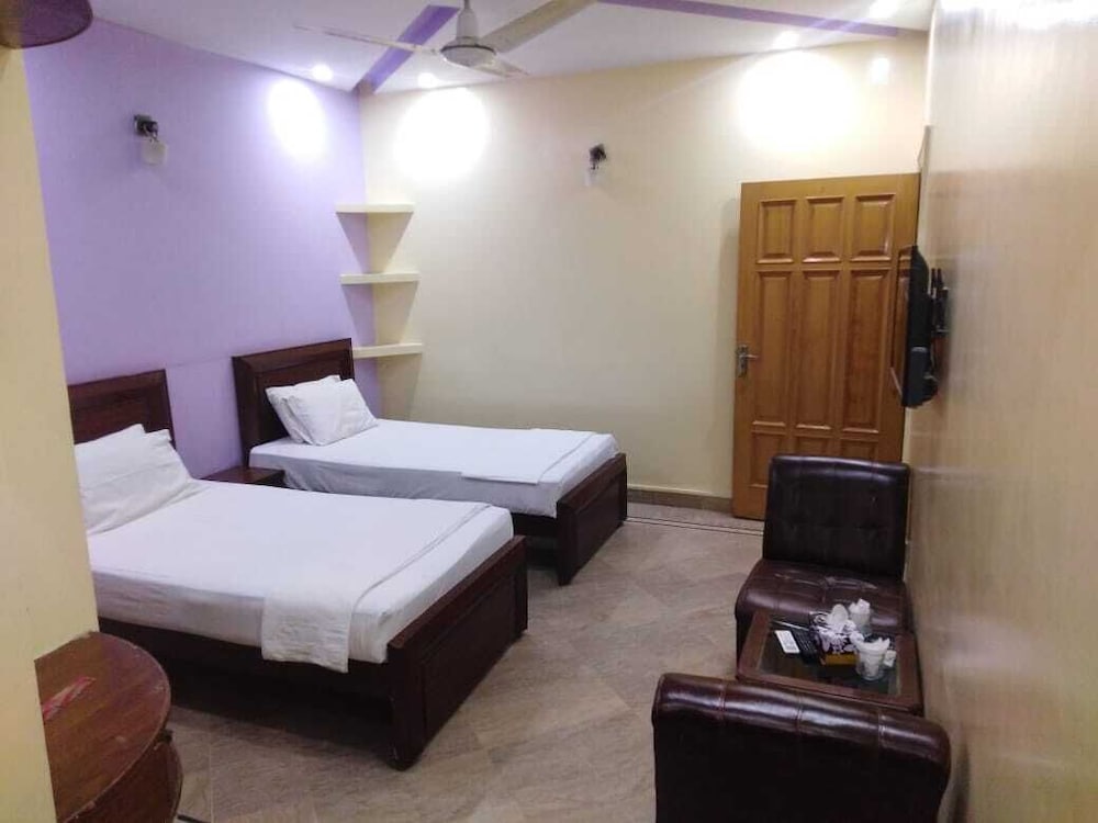 红色泻湖客栈 - 伊斯蘭馬巴德