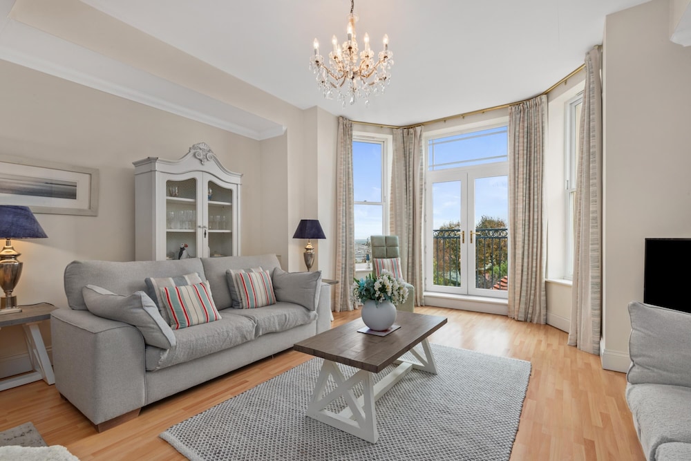 Bryn Y Mor - Tenby Apartment Sea Views - Tenby