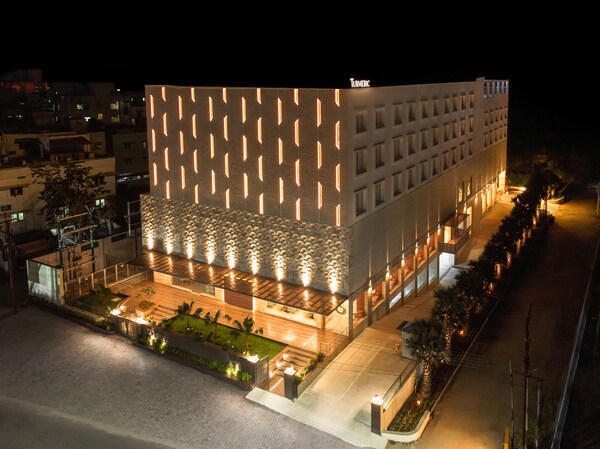 Hotel Turmeric - Erode