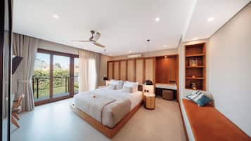 Three Bedroom Villa With Private Pool | Roupas de cama premium, frigobar, cofres nos quartos, escrivaninha