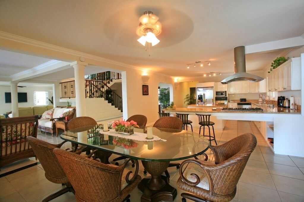 Villa, 3 quartos | Restaurantes