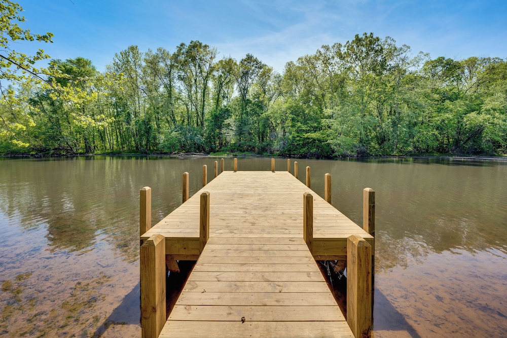 Troy Cabin W/ River Access: Fish, Kayak & More! - Morrow Mountain State Park, Albemarle
