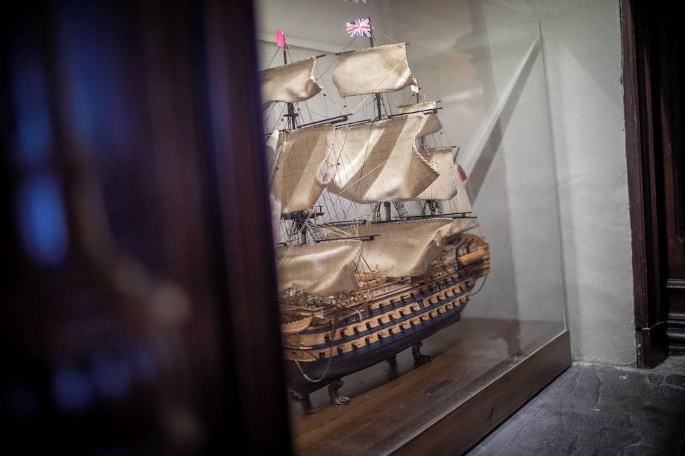 1777 The Albion - Wimborne Minster