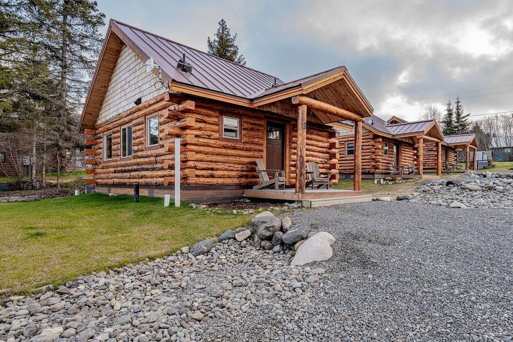 Lakeshore Cabins - Homer, AK
