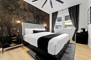 Quarto econômico, 1 cama King, banheiro compartilhado