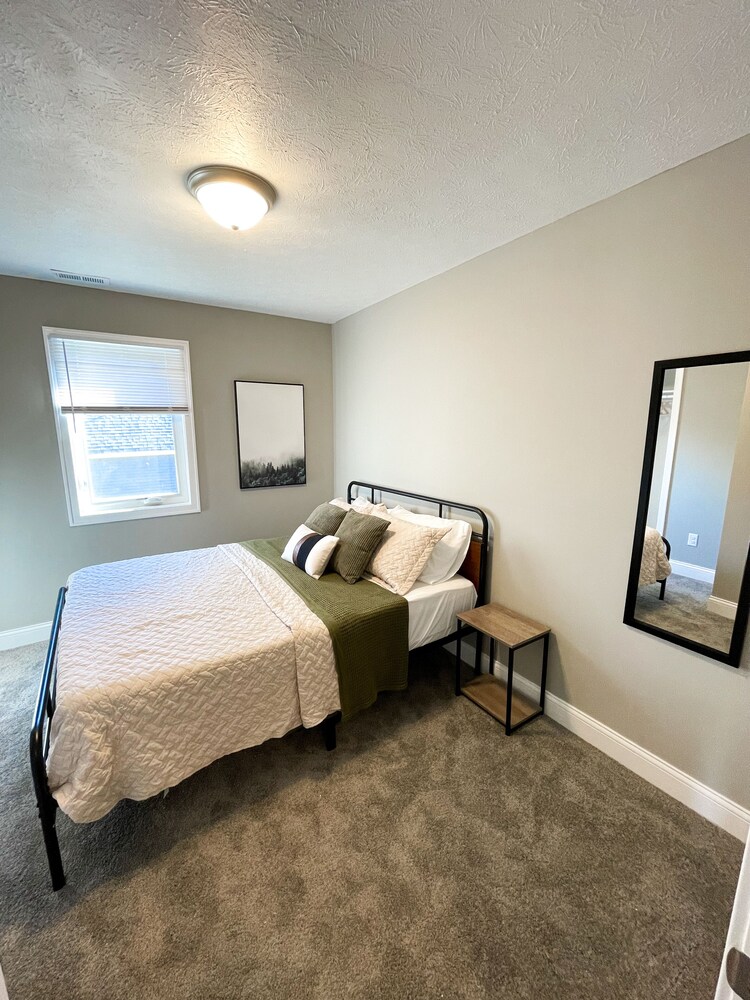 Spacious Home w/ King Suites - Hangout Loft with Balcony - Close to ...