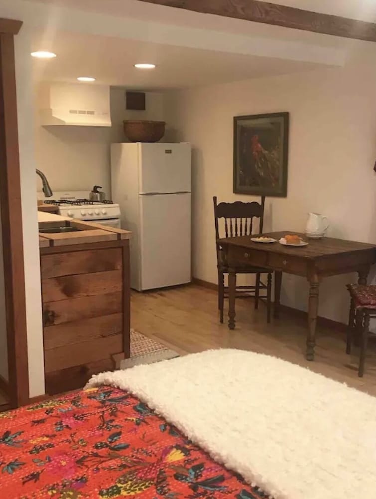 Sunnybrae Garden Studio - Arcata, CA