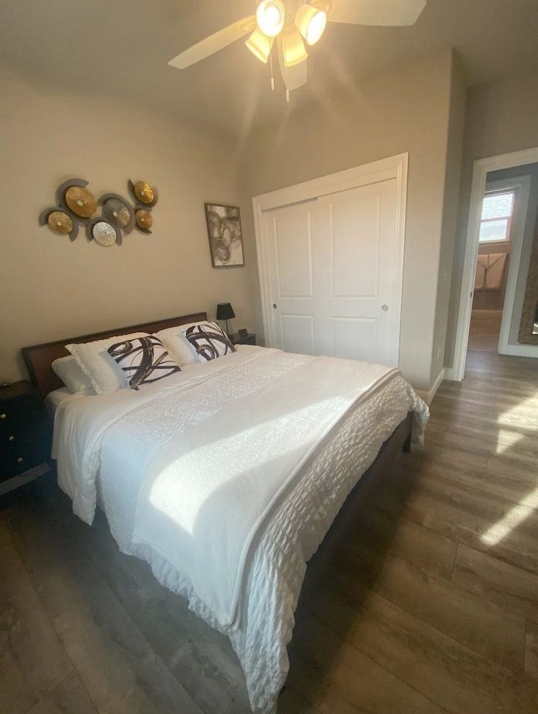 Hot Tub, Ping Pong, And Walking Distance To Over 25 Wine Tasting Rooms! - Murphys, CA