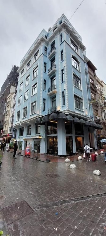 Boss To Taksim - Maltepe